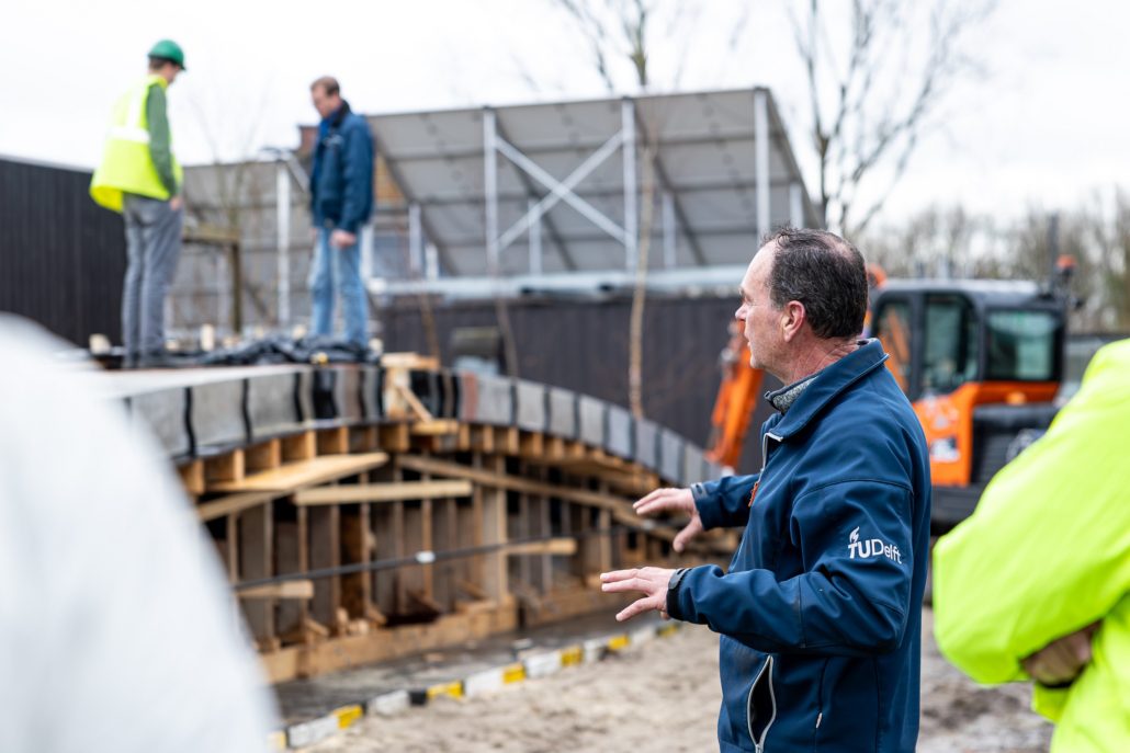 Bruggen bouwen - The Green Village